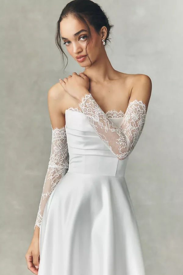 Locket Aster - Vows Bridal